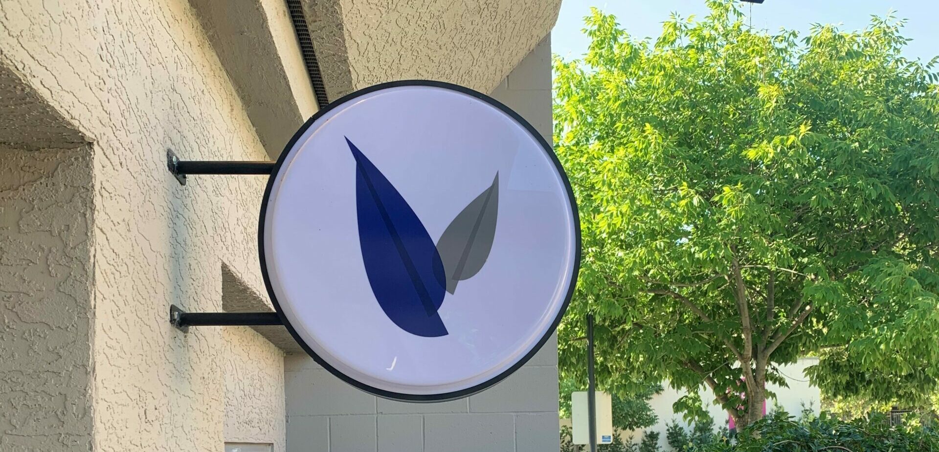 Connect | Entrust Law Corporation